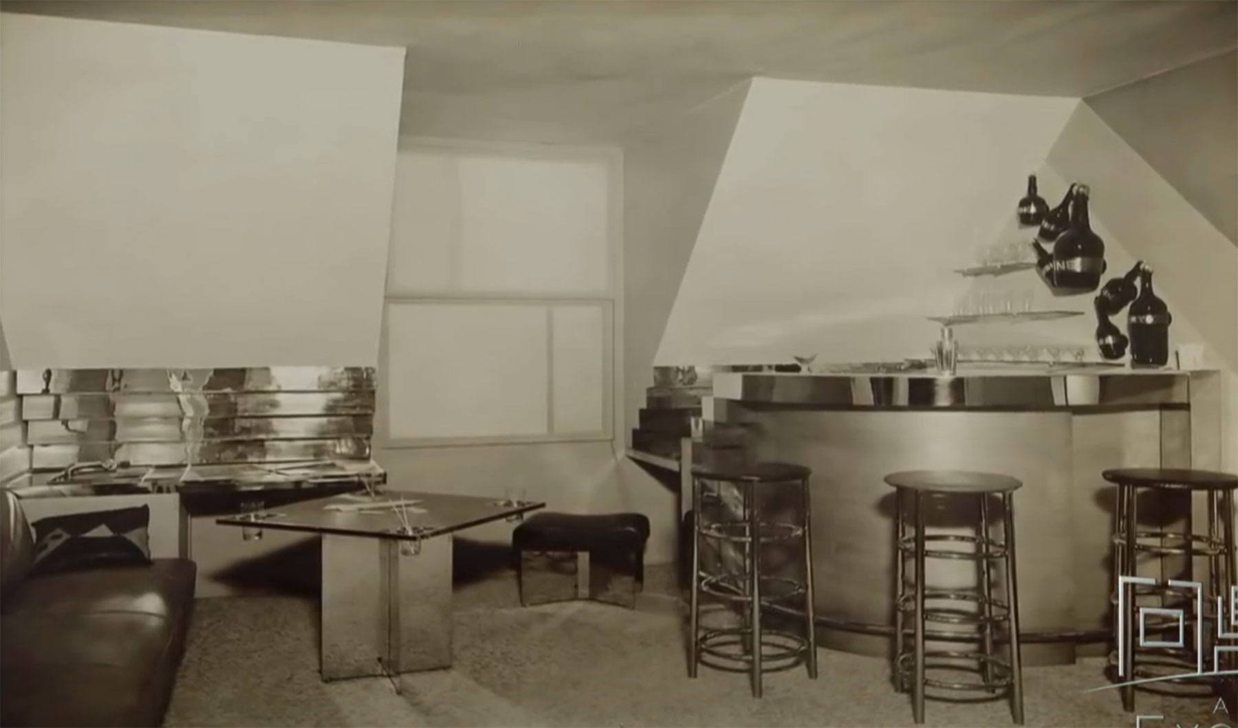 The Air France offices in Tokyo by Charlotte Perriand - Limobel