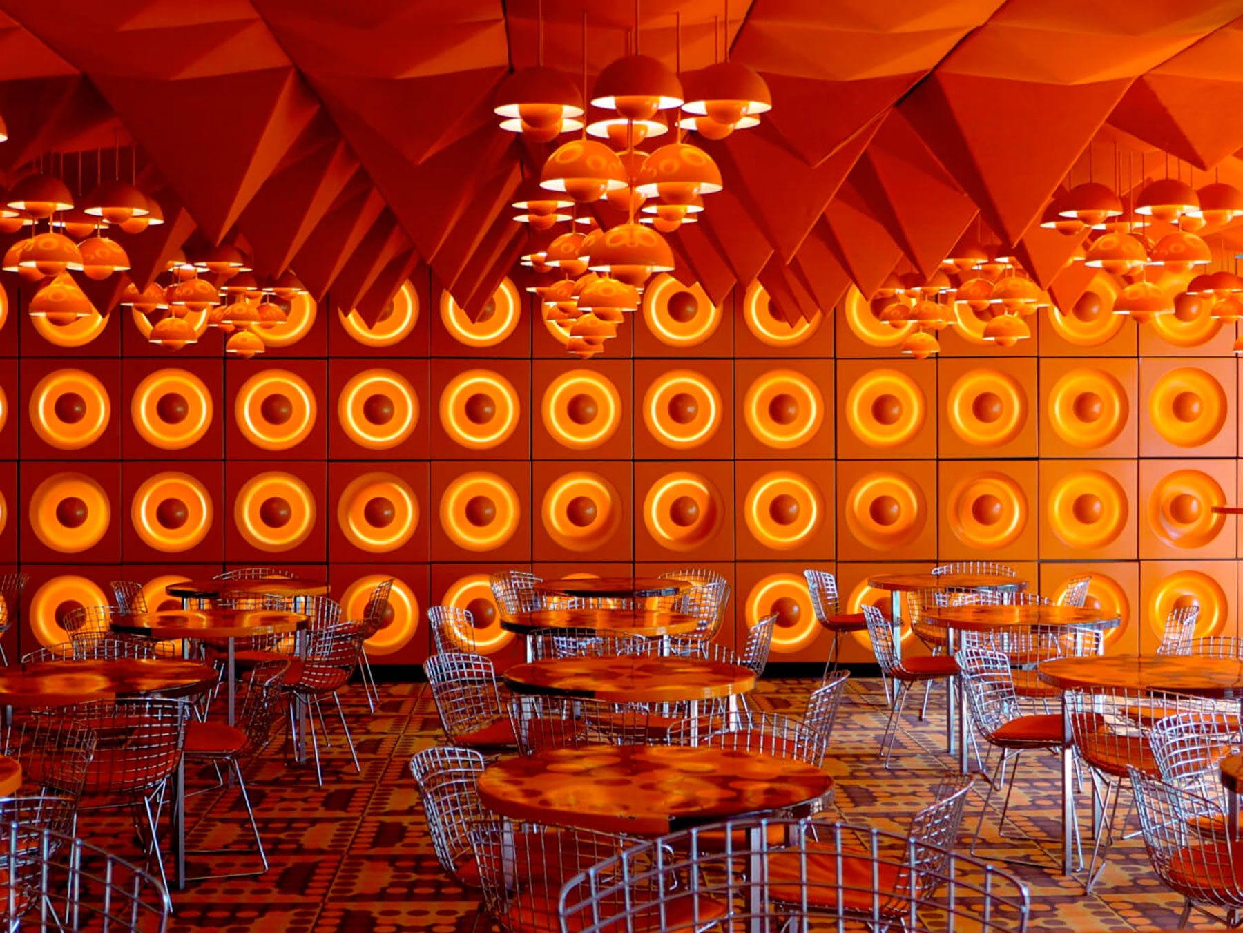 The Panton chair by Verner Panton - Limobel