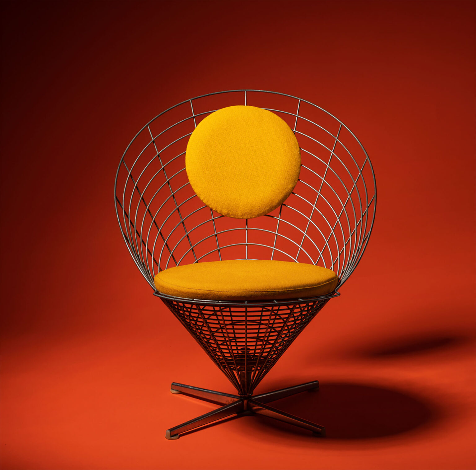 The Panton chair by Verner Panton - Limobel