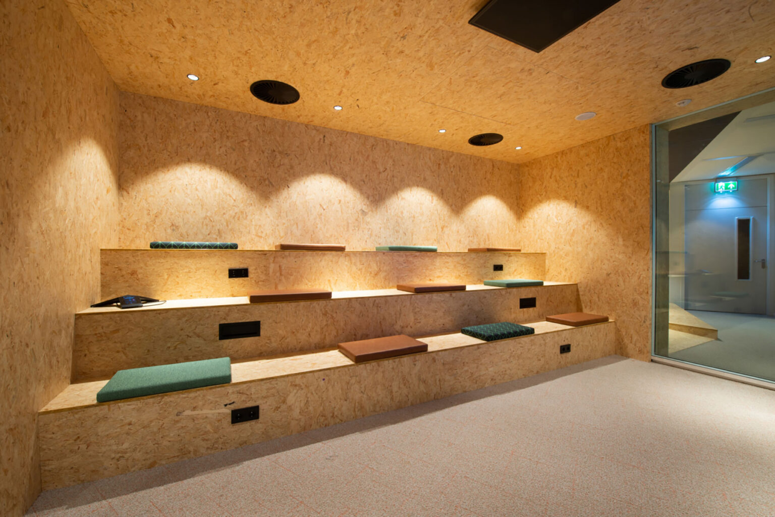 OSB, the new sustainable material for offices - Limobel